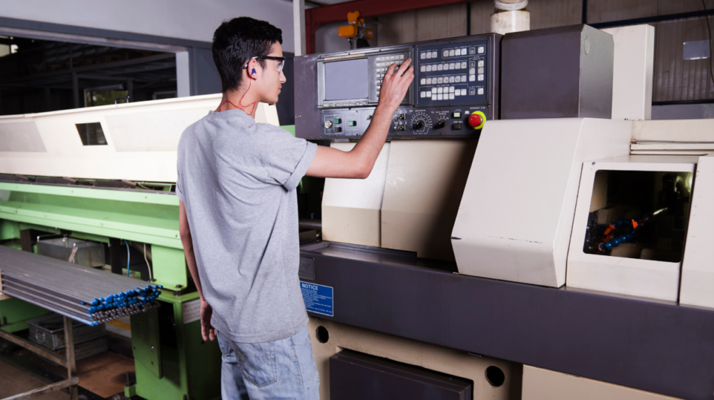 Comparing Horizontal and Vertical Milling for CNC Machining in Missouri ...